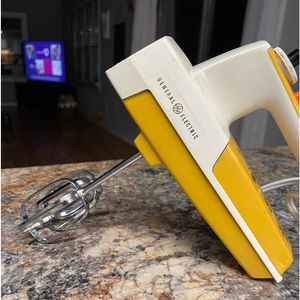 Vintage | Kitchen | Vintage 96s Ge Sunbeam Electric Mixer | Poshmark